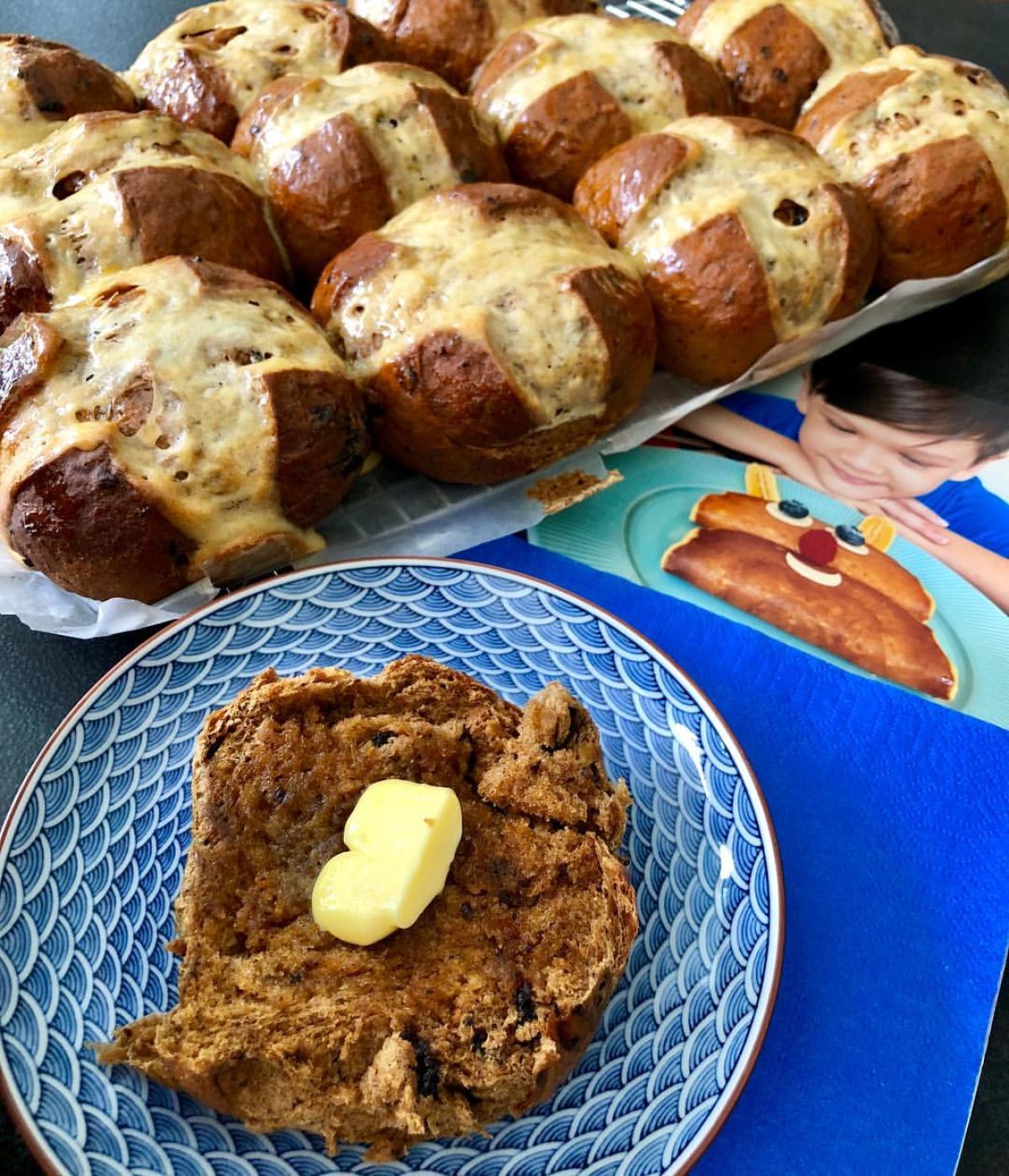 Resep Roti Hot Cross Buns: Tradisi Paskah yang Lezat