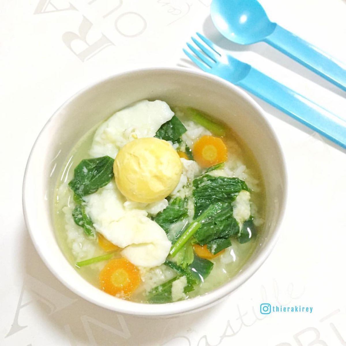Resep Sup Telur dan Sawi Hijau: Menu Sehat untuk Anak